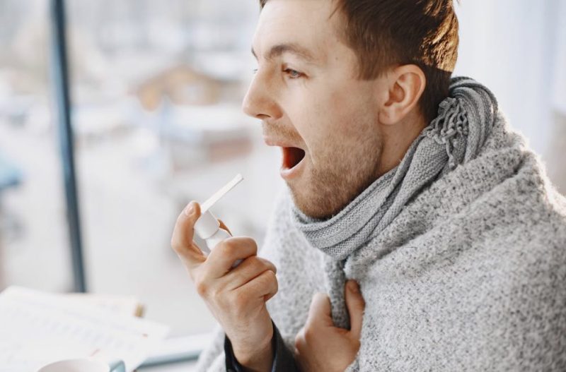 Boereraat Vir Seer Keel: Natuurlike Verligting Reg Uit Jou Kombuis!